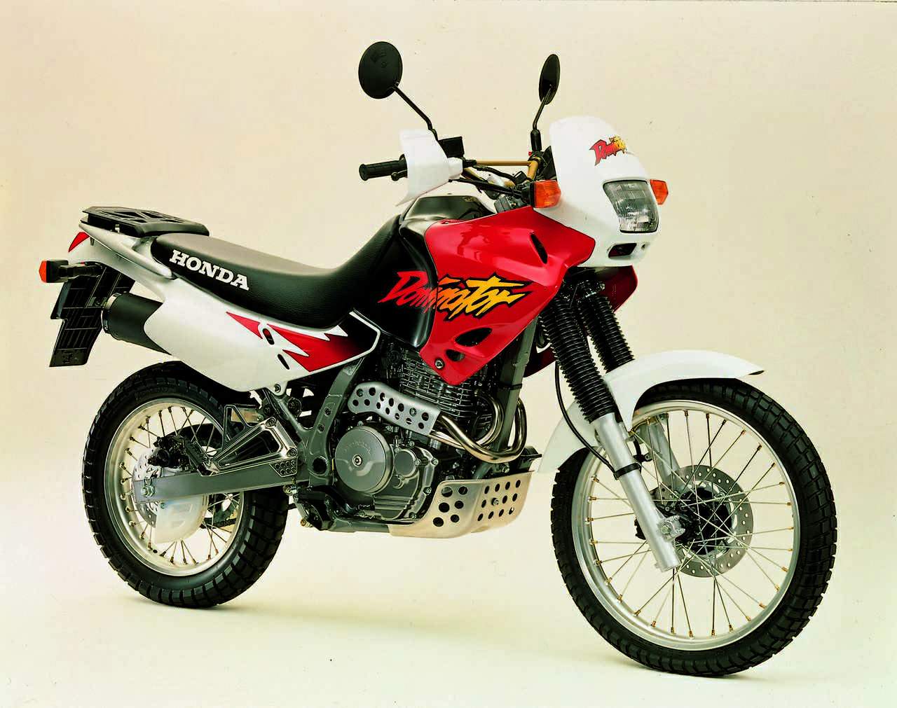Información detallada de 1996 Honda NX 650 dominador | Fotos y Especificaciones