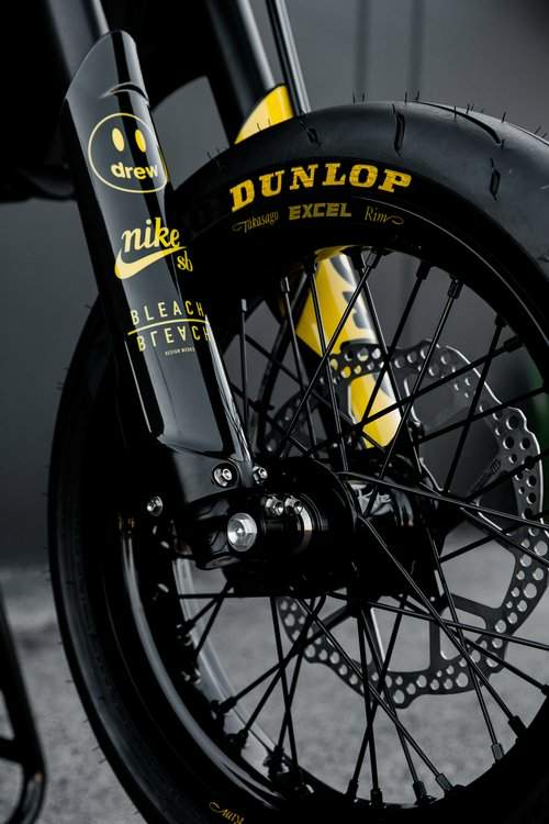 Información detallada de Justin Bieber KTM 500 EXC-F de Bleach Design ...