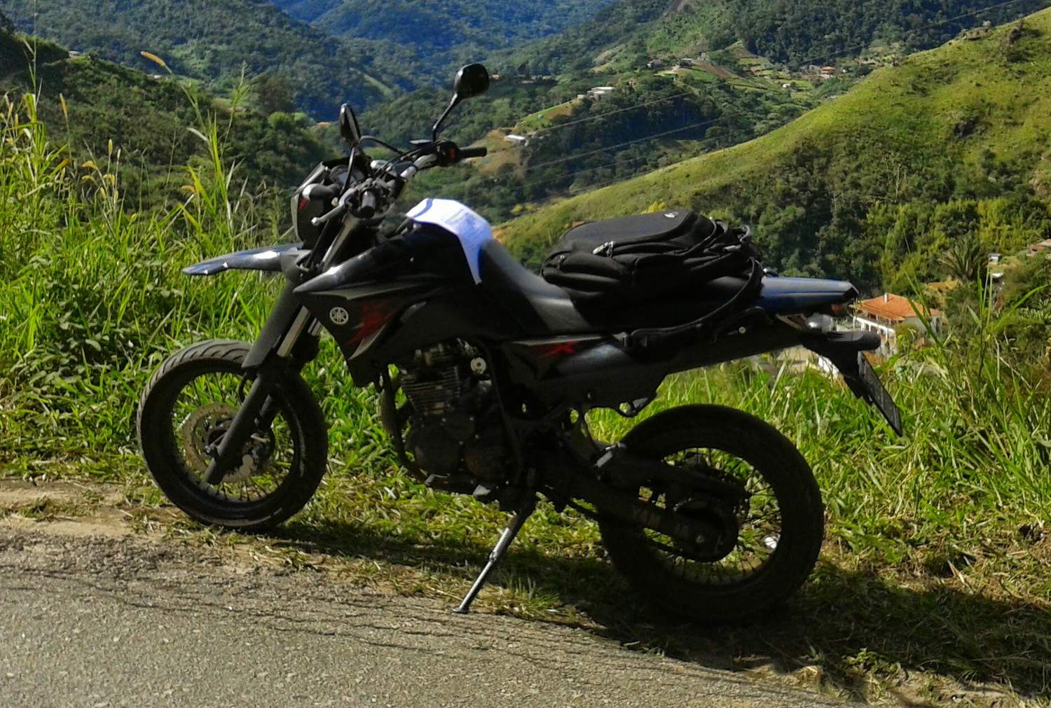 Información detallada de Yamaha XT250X | Fotos y Especificaciones