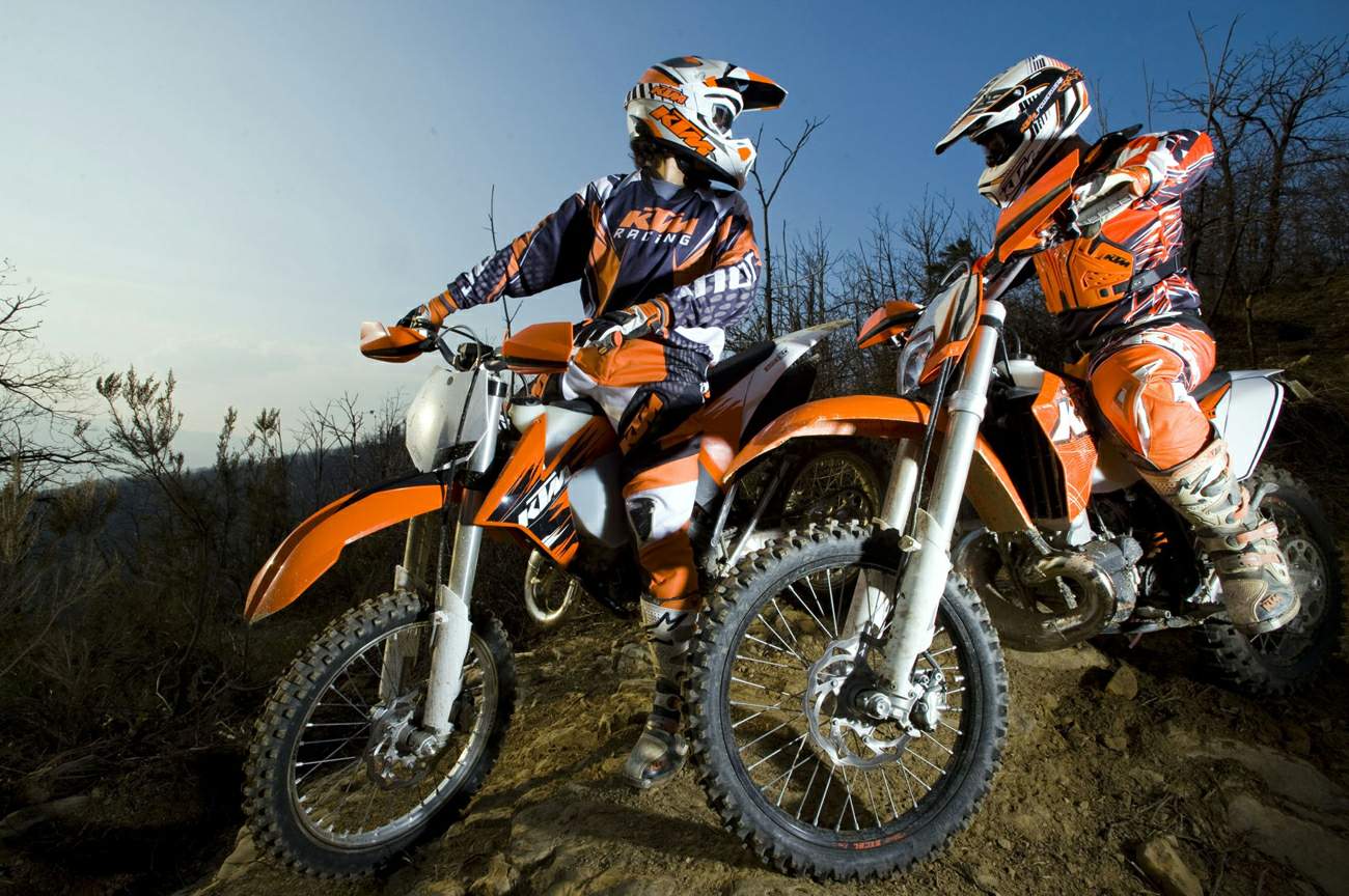 Información detallada de 2011 KTM 250 EXC-E | Fotos y Especificaciones